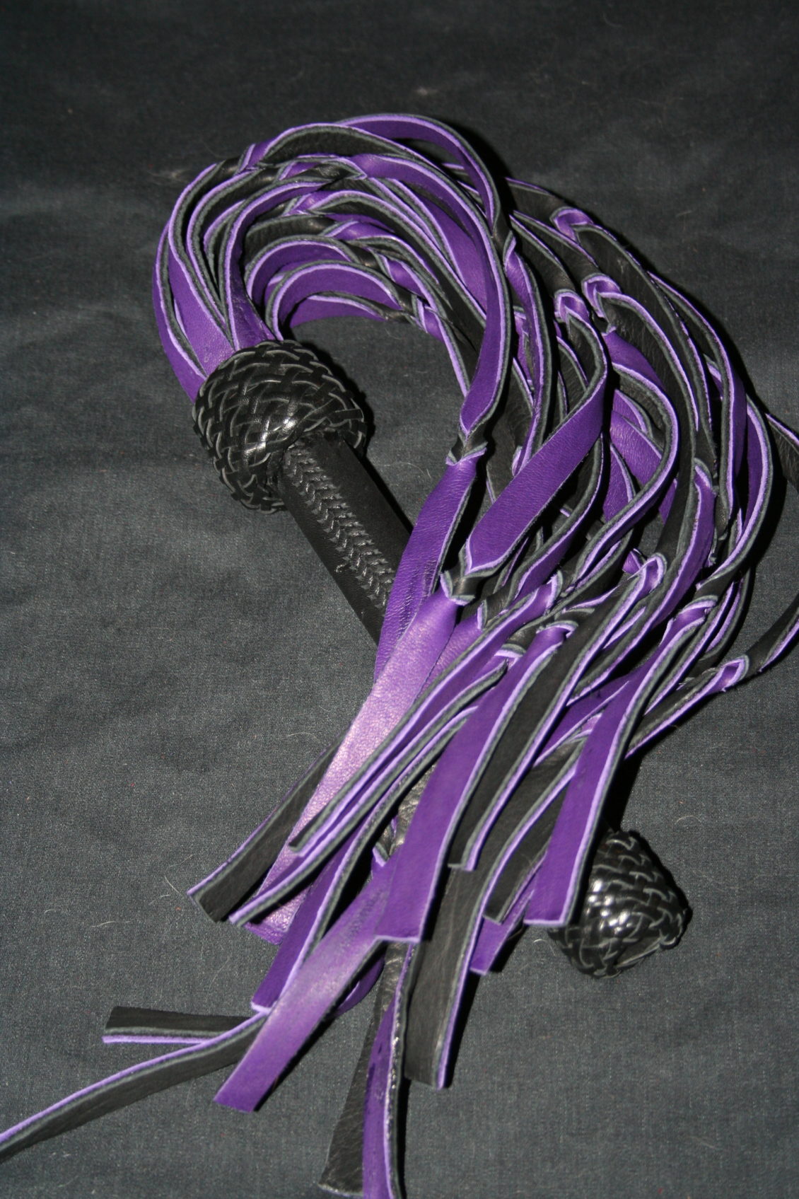 Purple Rain – Purple and Black Twisted Flogger – Fox & Hare